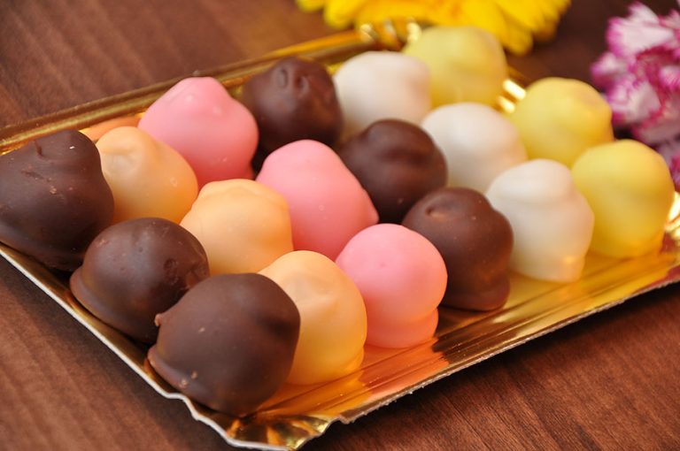 Bunătăți - Cofetăria Collage